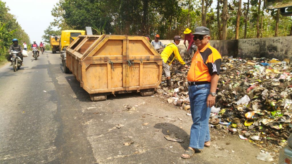 Hindari Tumpukan Sampah, UPTD Kebersihan Kerahkan Armada Tambahan - IndramayuJeh